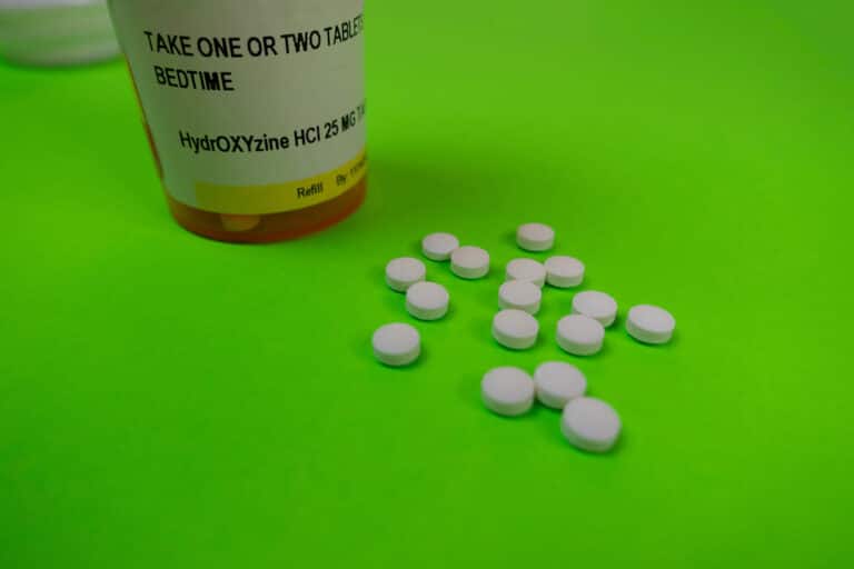 Hydroxyzine Withdrawal Symptoms: Causes, Effects & Tapering Guide ...